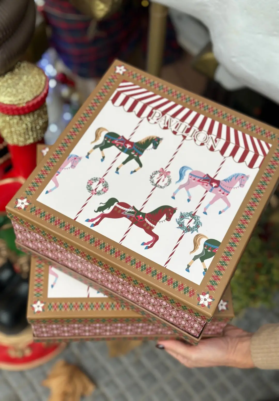 PAVILION - Προϊόντα delicatessen, gift boxes, panettone, premium δώρα